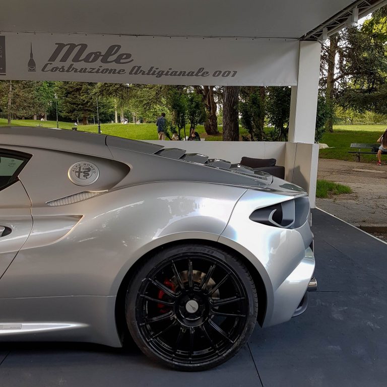 Alfa Romeo Mole Costruzione Artigianale 001 Is A One-Off Coachbuilt 4C ...
