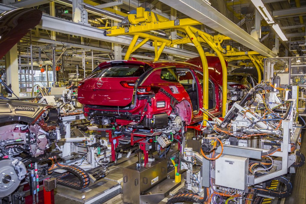 Opel Will Paint Your Insignia Any Color You Want For 5,900 Euros ...