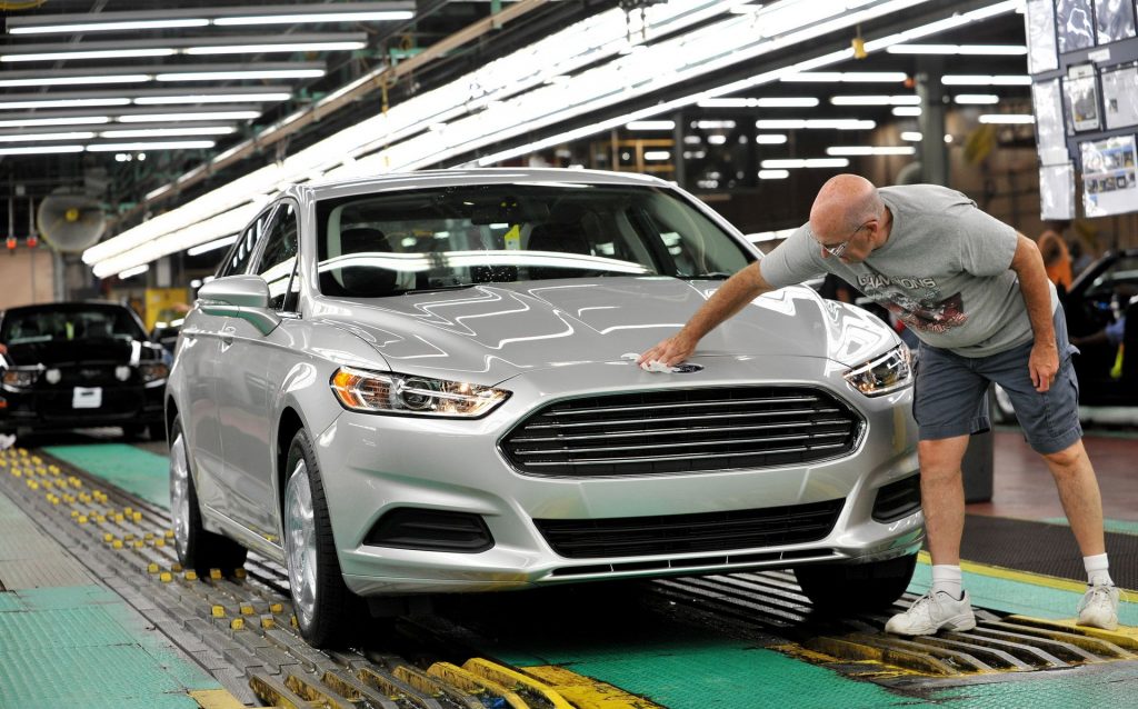 Car Sales On Track To Hit 60 Year Low In U.S. No Thanks To SUVs | Carscoops