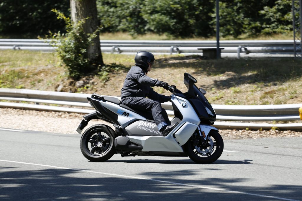 BMW, Ford And PSA Team Up To Showcase The Life Saving Benefits Of V2X ...