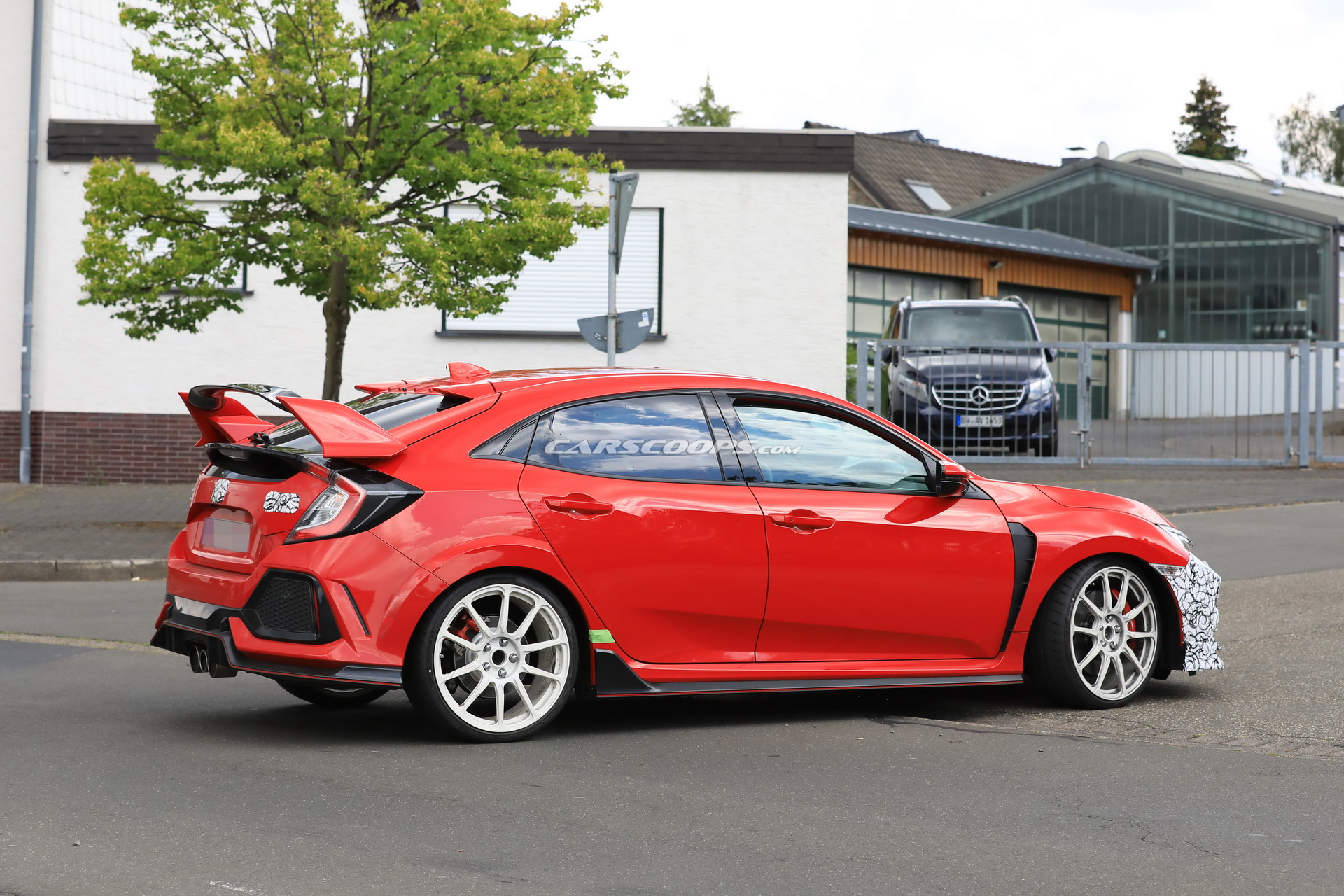 2019 Honda Civic Type R Facelift Spied With New Bumpers And Both Small ...
