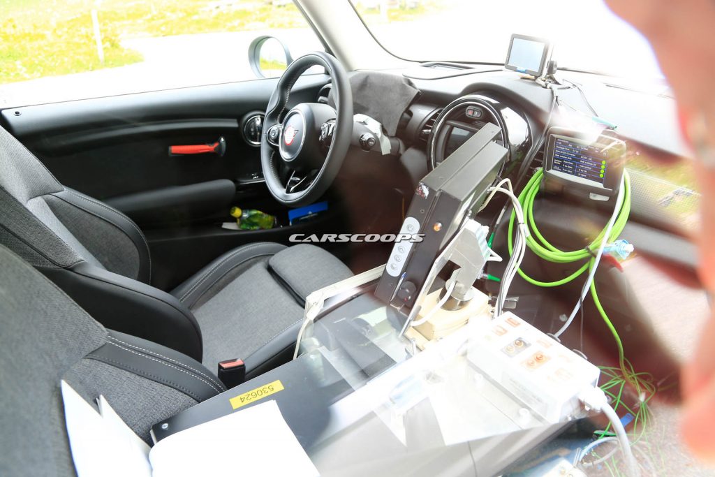 Mini Electric Looks Almost Ready To Plug In To The EV Market | Carscoops