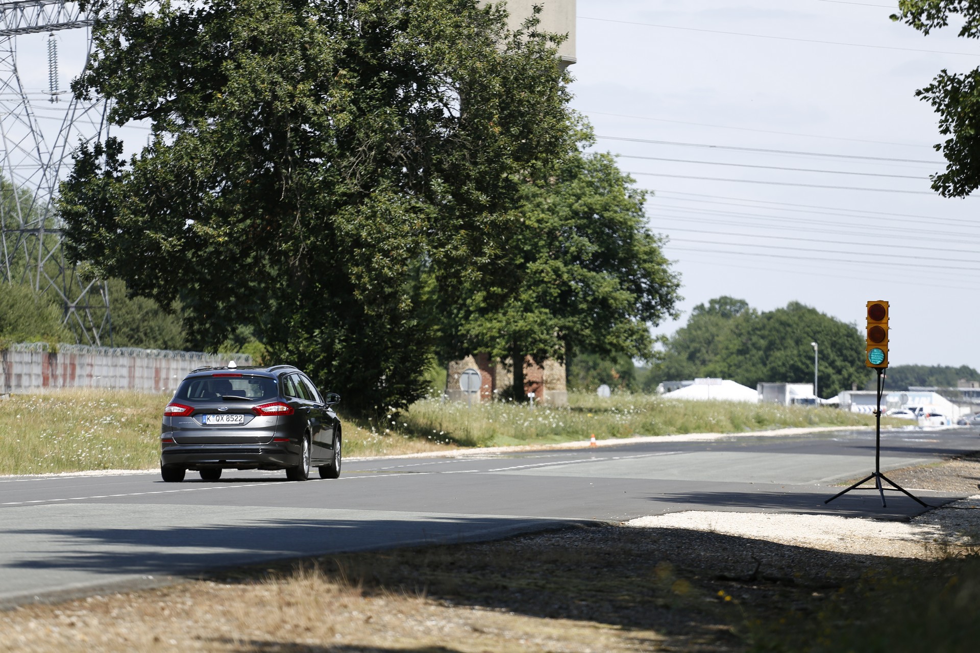 BMW, Ford And PSA Team Up To Showcase The Life Saving Benefits Of V2X ...