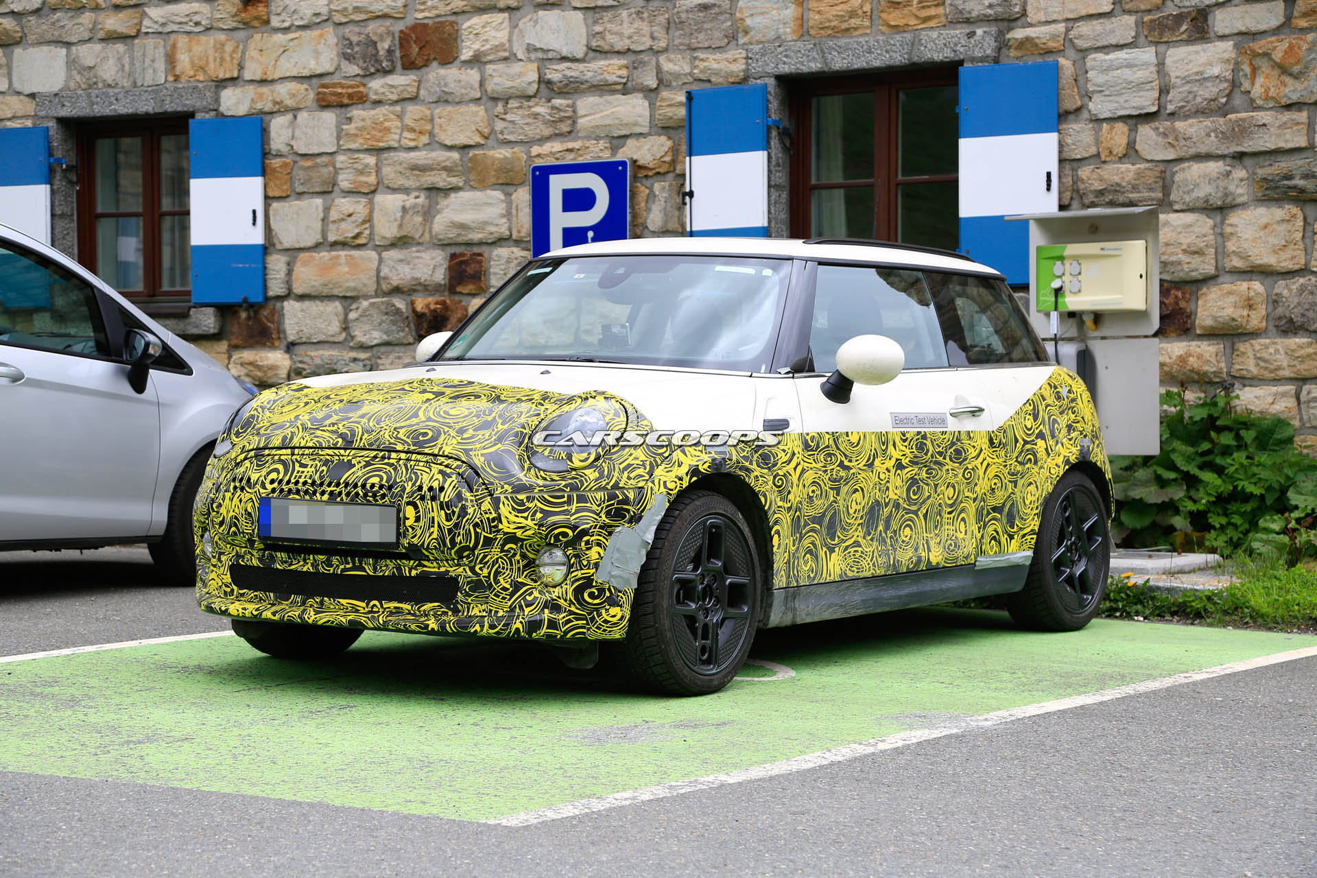 Mini Electric Looks Almost Ready To Plug In To The EV Market | Carscoops