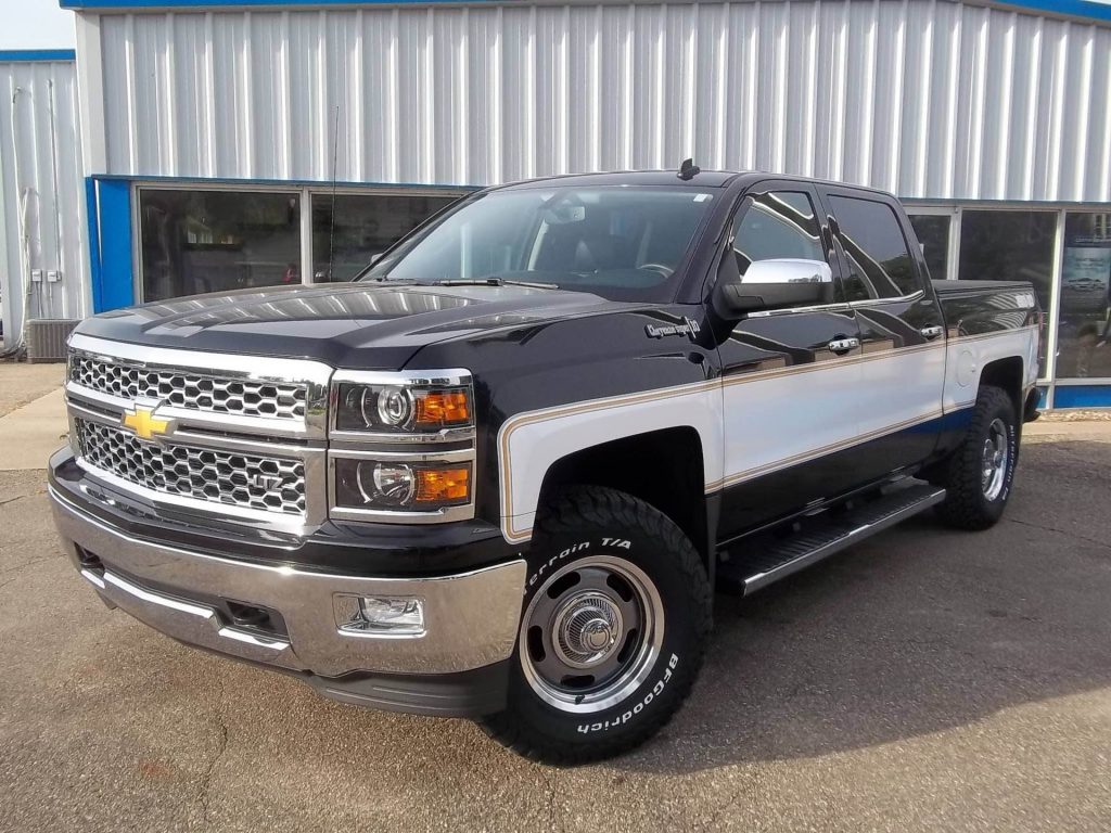 Minnesota Dealer Makes Its Own Deliciously Retro Chevy Trucks | Carscoops