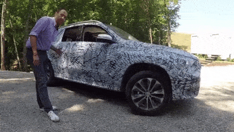 All-New Mercedes-Benz GLE Jumps Around In Its First Sort Of Review ...