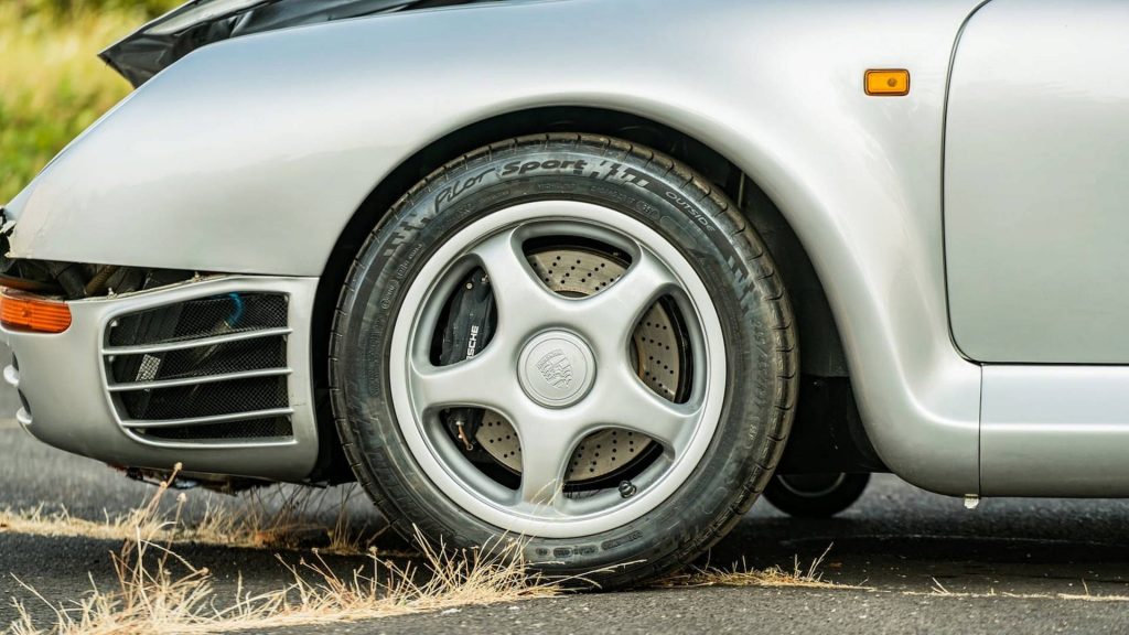 Crashed Porsche 959 Komfort Sells For Almost Half A Million Dollars ...