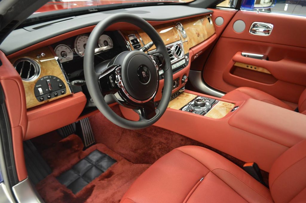 Rolls-Royce Wraith Makes A Bold Statement With Bespoke Paint Scheme ...