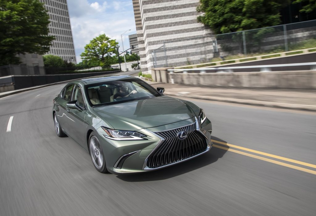 Lexus ES Priced From £35,150 In The UK, Orders Open This October ...