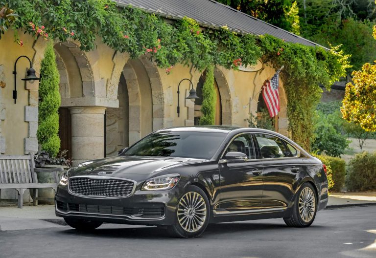 2019 Kia K900 Detailed As Sales Debut Draws Nearer, Pricing TBA | Carscoops