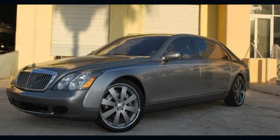 Two-Tone Paint And Huge Rims Are One Way To Make Your Mercedes-Maybach ...
