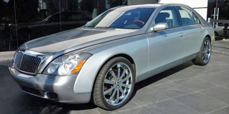 Two-Tone Paint And Huge Rims Are One Way To Make Your Mercedes-Maybach ...