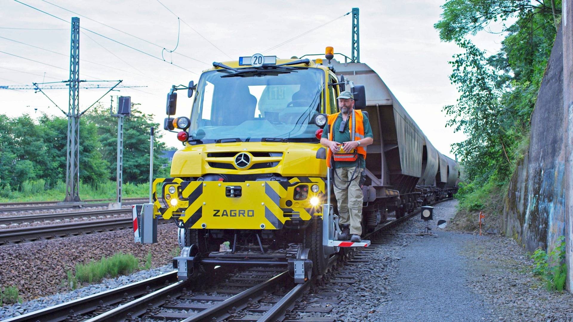Mercedes-Benz Has Created A Unimog That’s Ideal For Rail Jobs | Carscoops