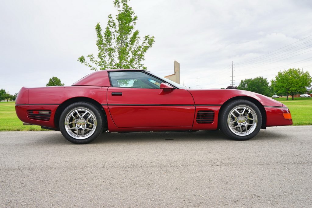 Travel Back In Time With This Drop-Top Callaway Corvette Twin Turbo ...