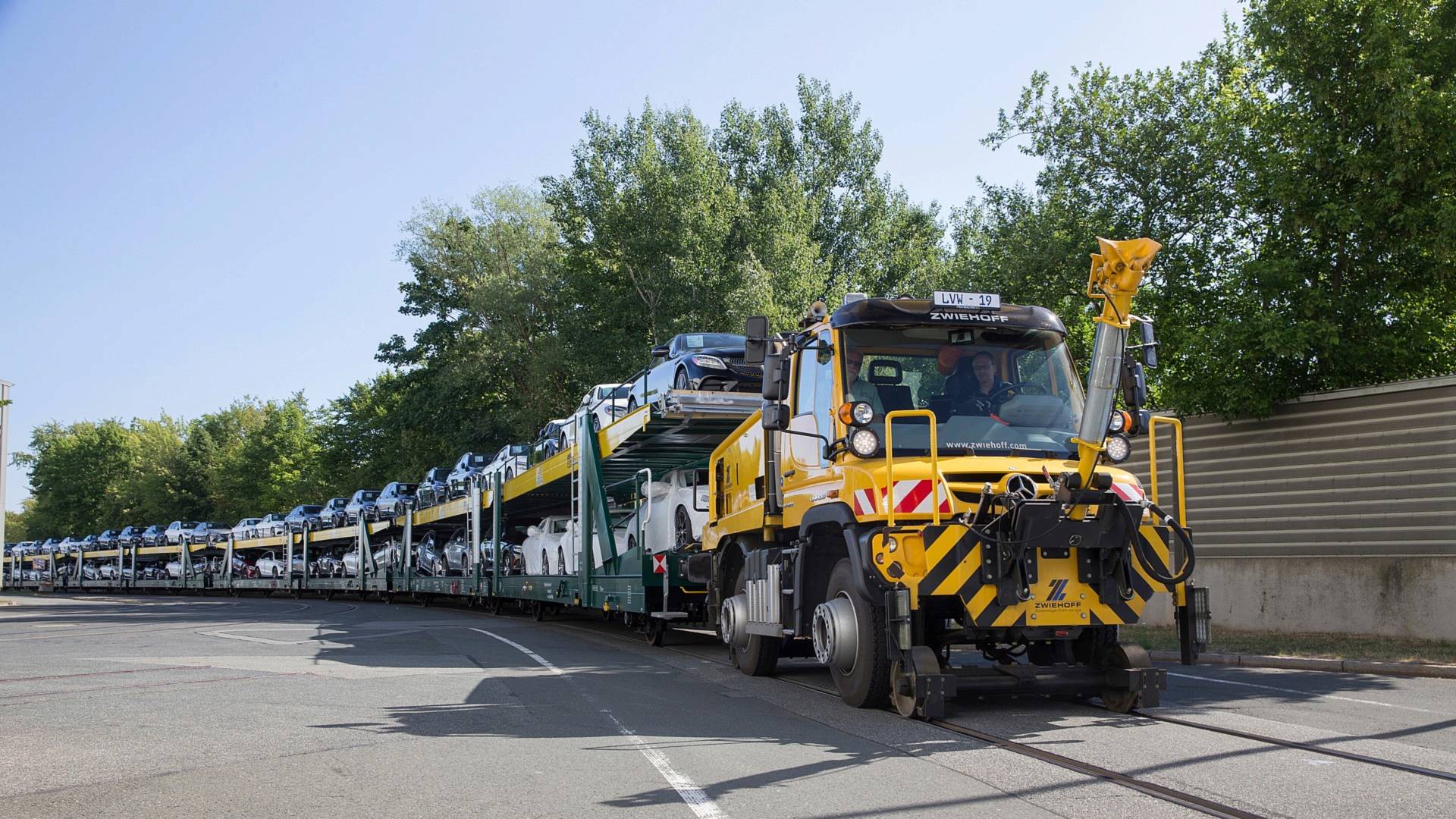 Mercedes-Benz Has Created A Unimog That’s Ideal For Rail Jobs | Carscoops