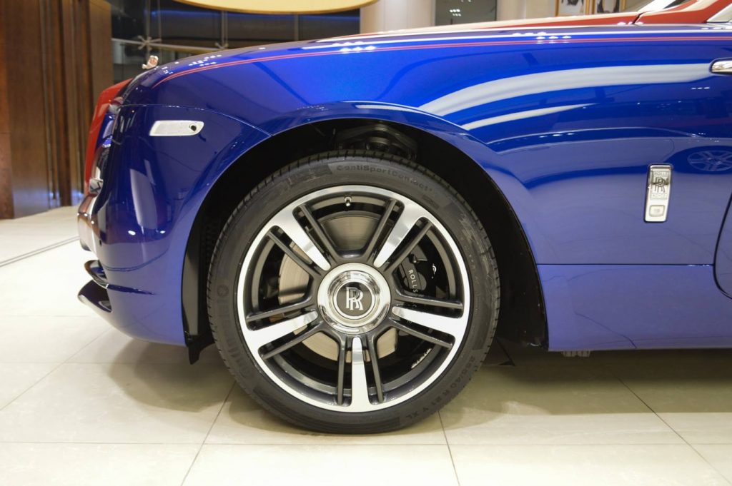 Rolls-Royce Wraith Makes A Bold Statement With Bespoke Paint Scheme ...