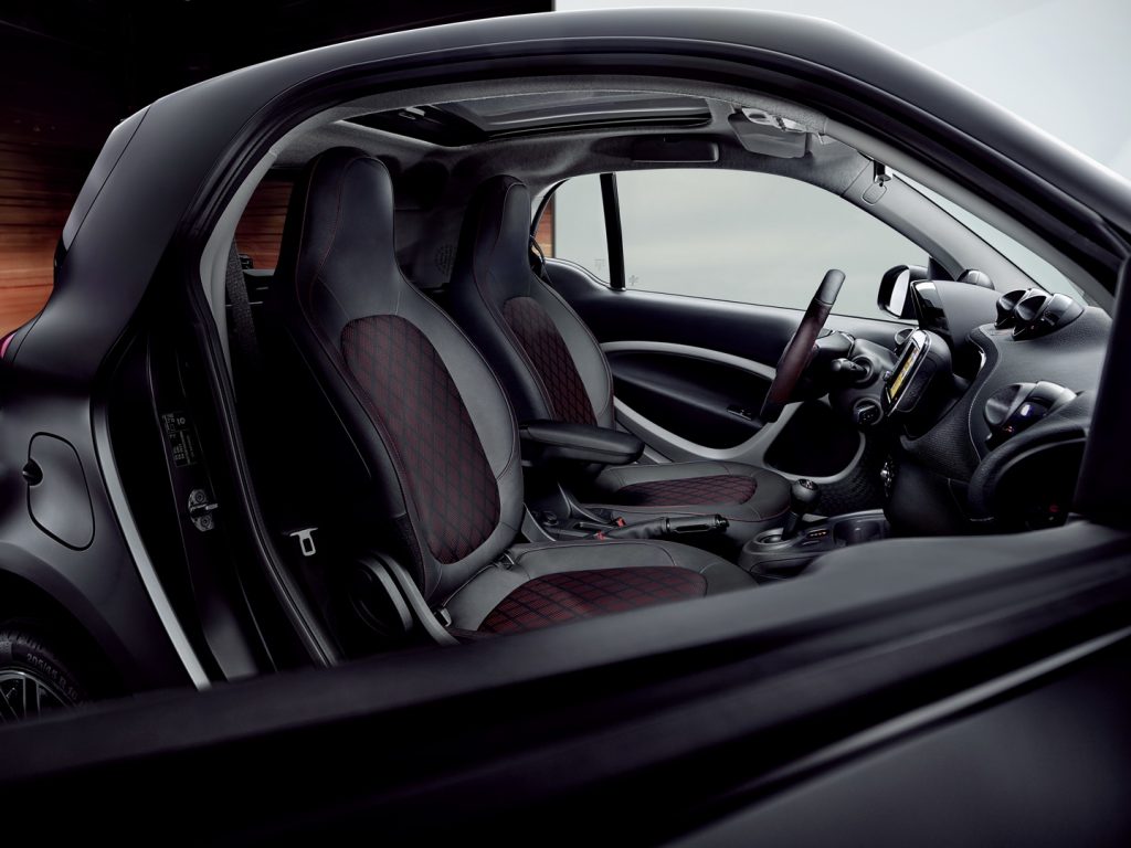 Smart ForTwo Heads To The Dark Side With PureBlack Edition | Carscoops
