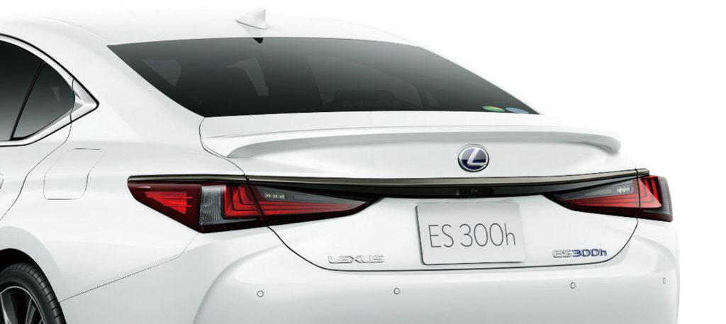 2019 Lexus ES Launches In Japan Complete With Digital Mirrors | Carscoops
