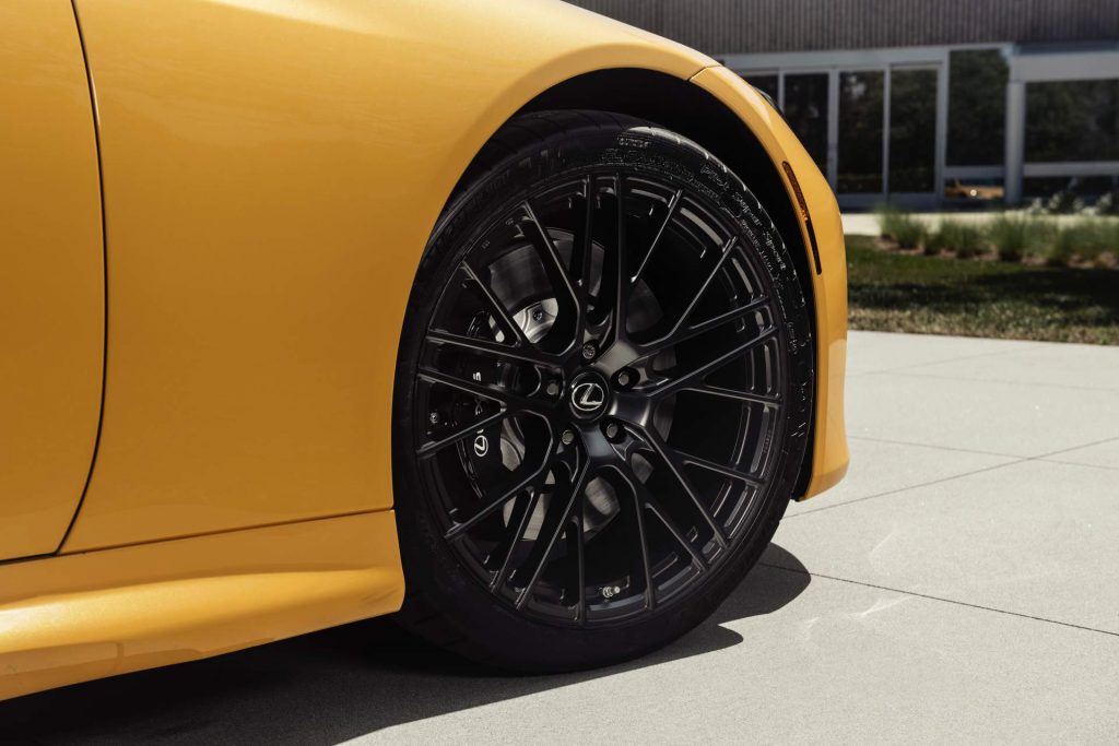 2019 Lexus ES Custom Concept Has A Wine Cellar In Its Trunk | Carscoops