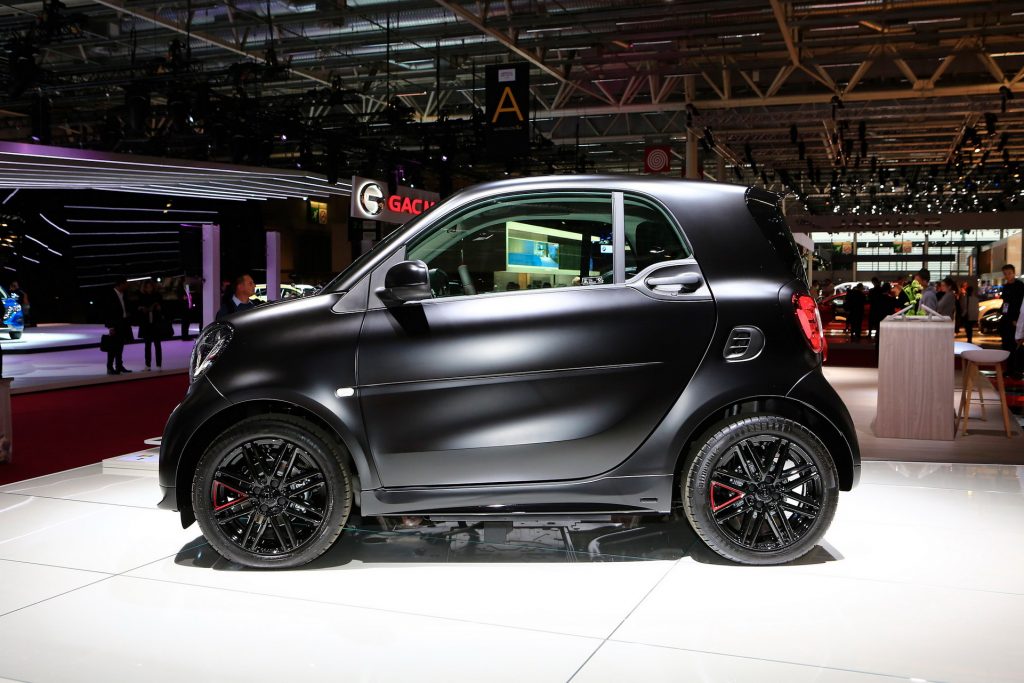 Smart ForTwo Heads To The Dark Side With PureBlack Edition | Carscoops