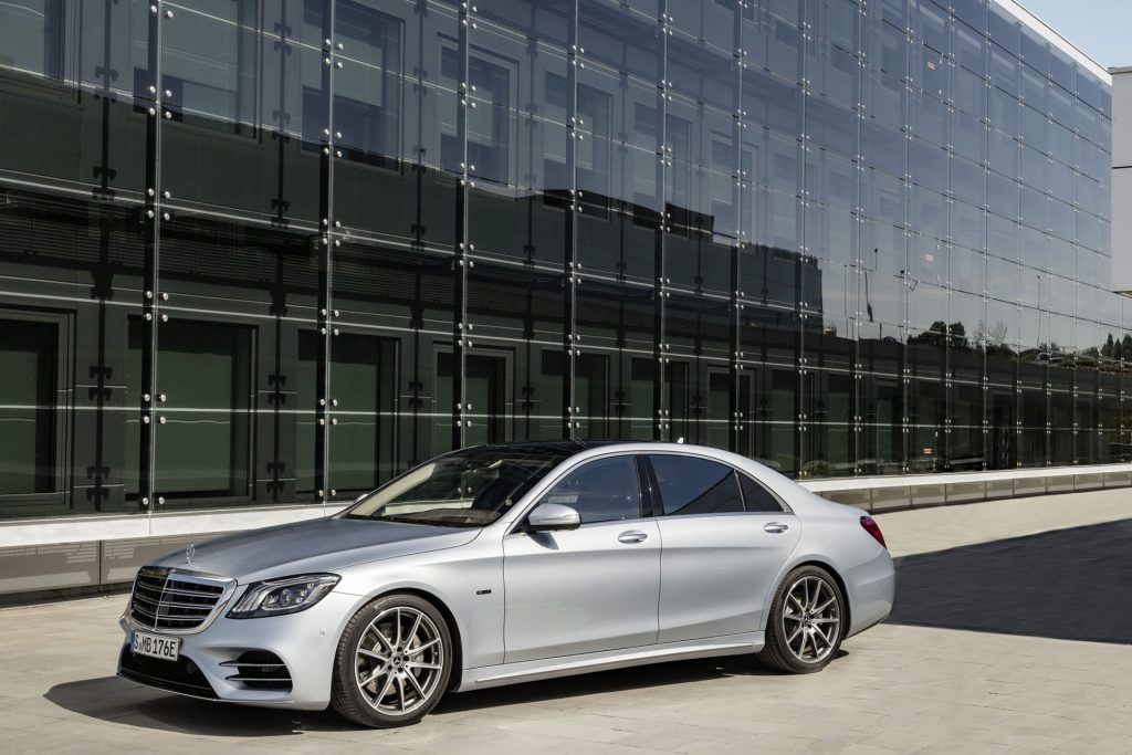 Mercedes S560e PHEV Launches With 476 HP, 31 Miles Of Electric Range ...