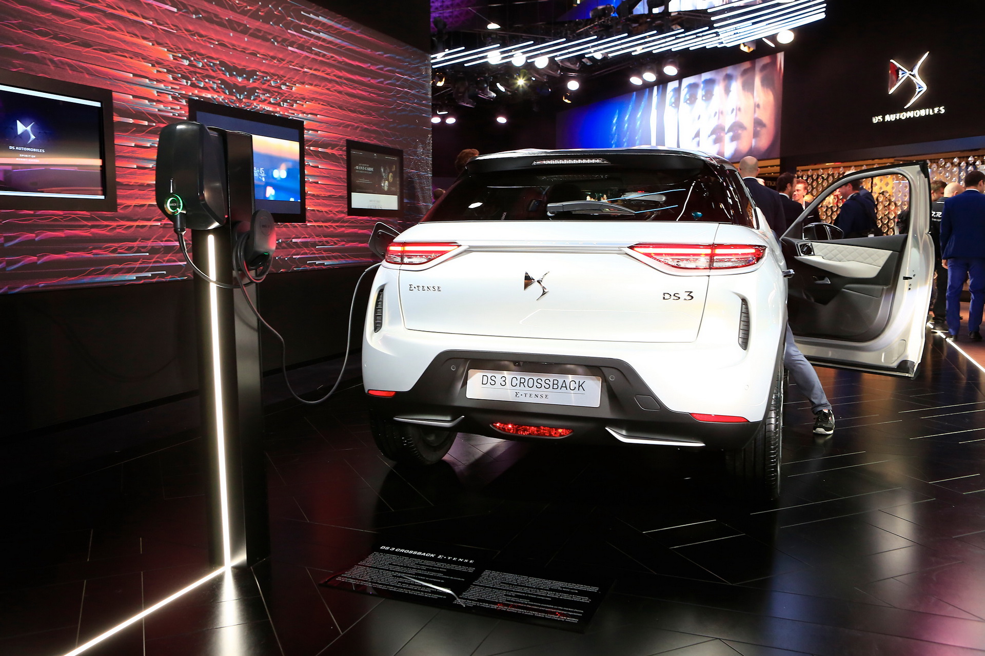 Electric DS3 Crossback E-Tense Blends French Style With Zero Emissions ...