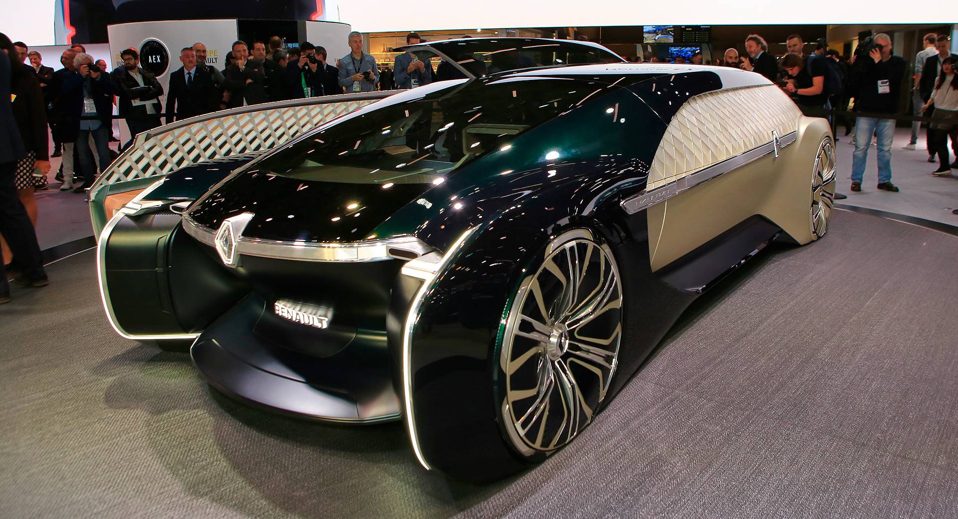 Renault EZ-Ultimo Concept Envisions Self-Driving Luxury Lounge | Carscoops