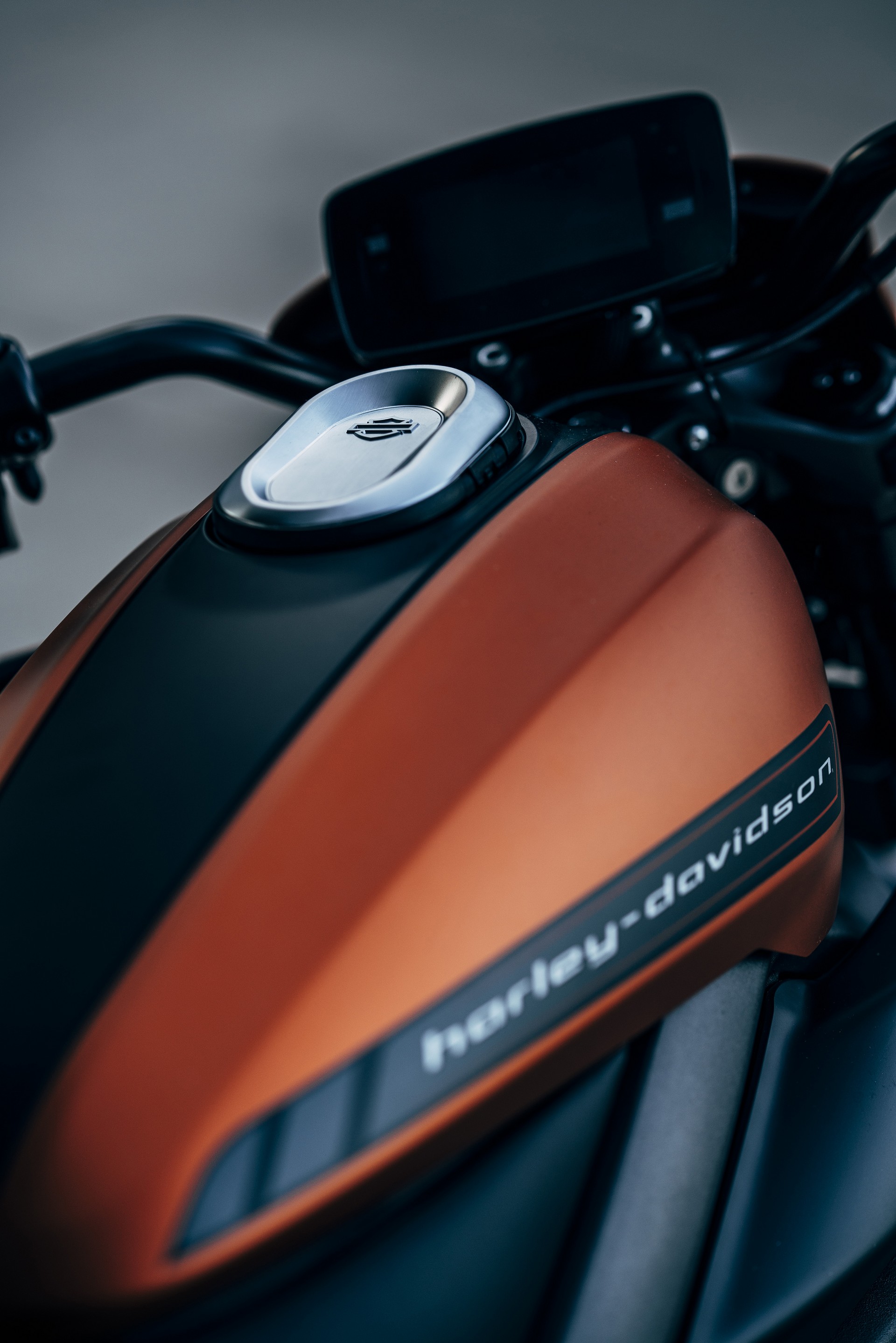 Harley-Davidson’s Electric LiveWire Bike Has 110 Mile Range, Costs ...