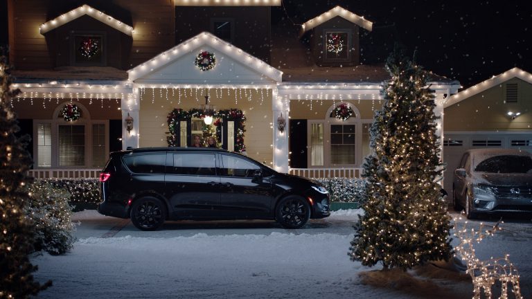 Santa Gets An Upgrade In The Form Of A Dodge Challenger SRT Hellcat ...