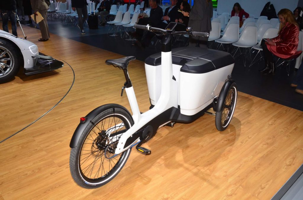 VW Cargo e-Bike Punches Above Its Weight With 463-Pound Payload | Carscoops