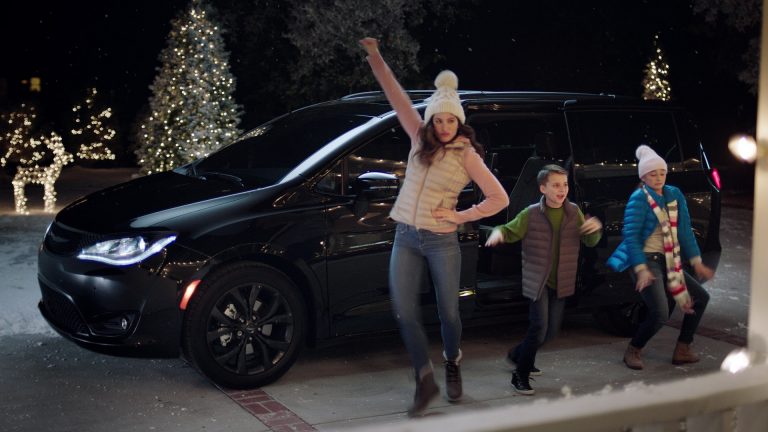 Santa Gets An Upgrade In The Form Of A Dodge Challenger SRT Hellcat ...