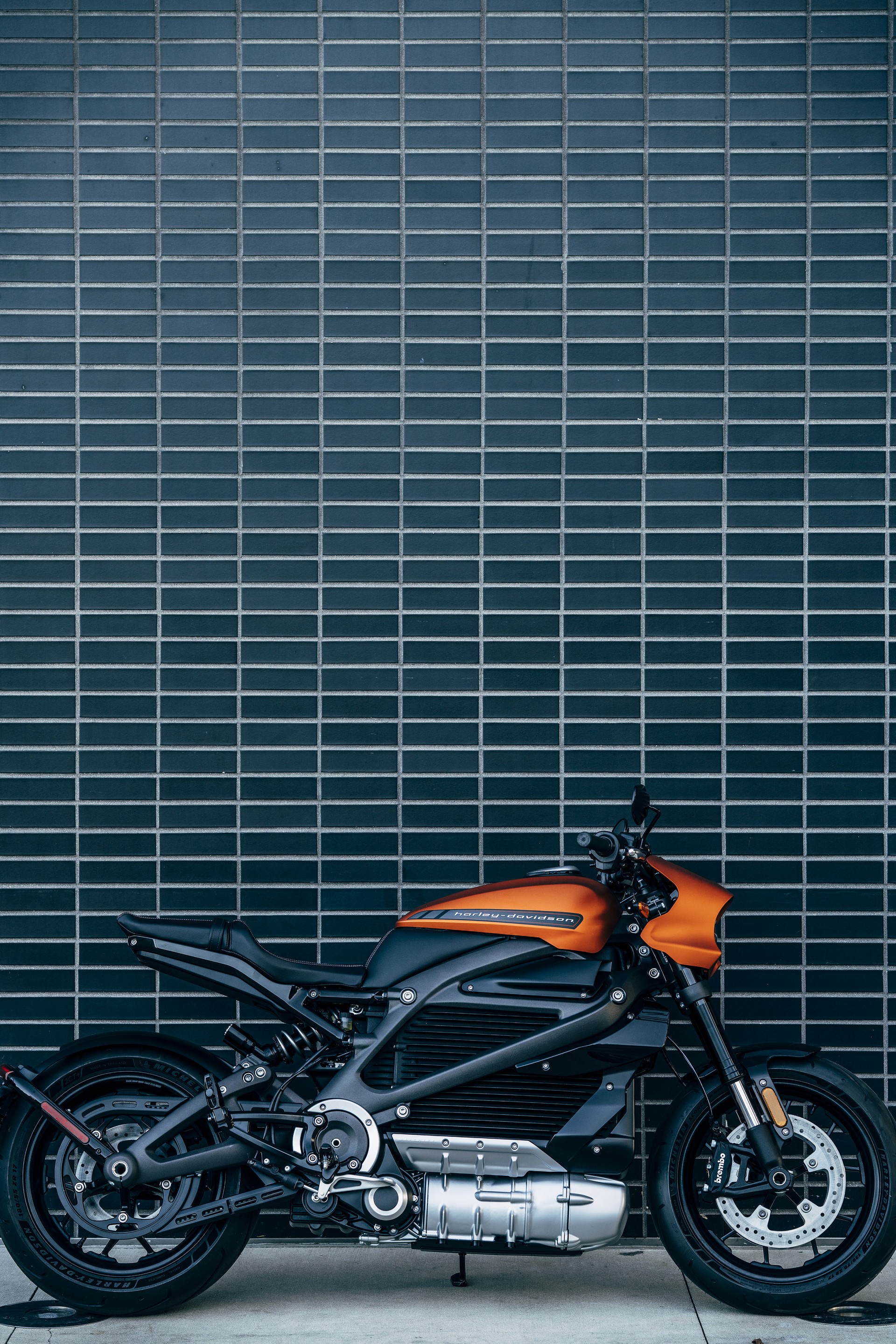 Harley-Davidson Plugs Into The Future With The Electric LiveWire ...