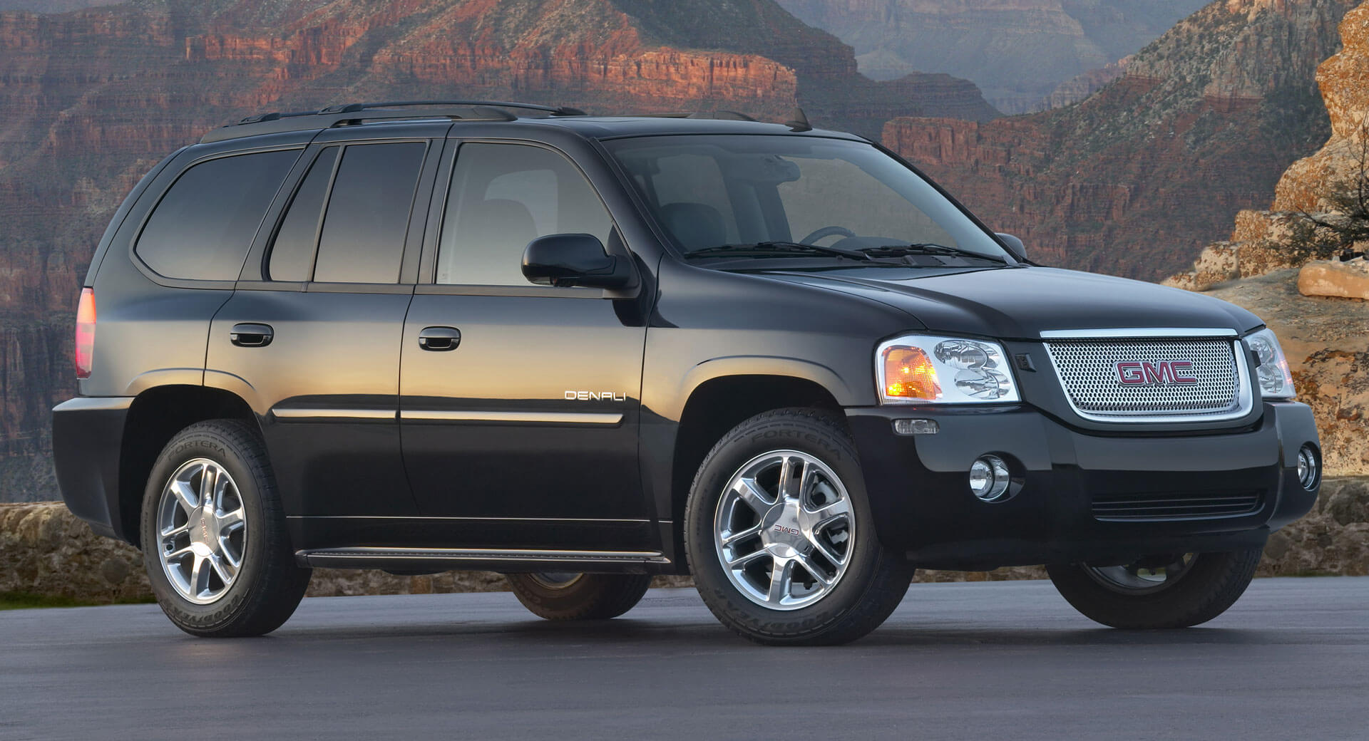 GM Might Bring Back The GMC Envoy SUV, Trademark Filing Suggests ...