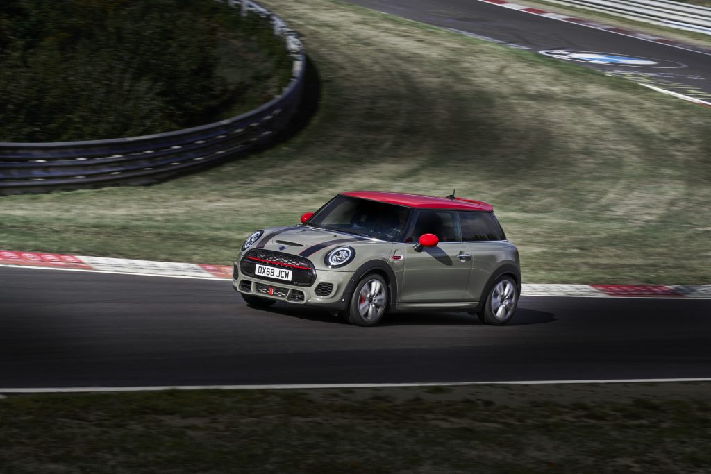 Mini Reveals Updated 2019 Cooper S JCW For Europe | Carscoops