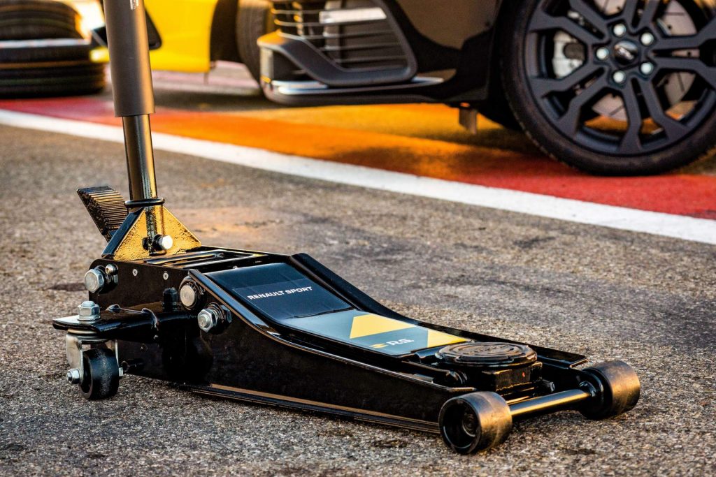 Renault Sport Launches R.S. Performance Line Of Custom Parts | Carscoops