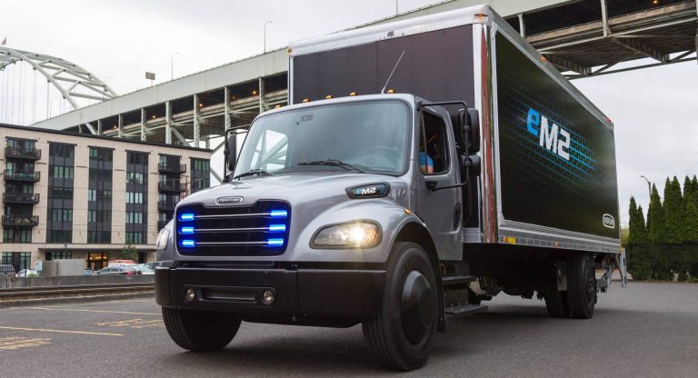 Freightliner’s eM2 Medium-Duty Electric Truck Already On U.S. Roads ...