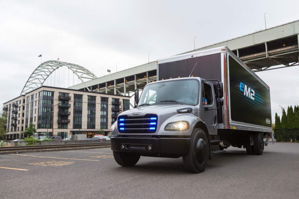 Freightliner’s eM2 Medium-Duty Electric Truck Already On U.S. Roads ...