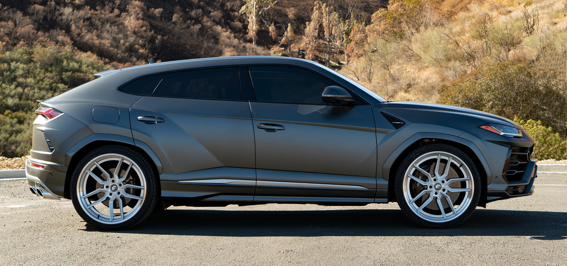 As If The Lamborghini Urus Wouldn’t Try On 24-inch Rims | Carscoops
