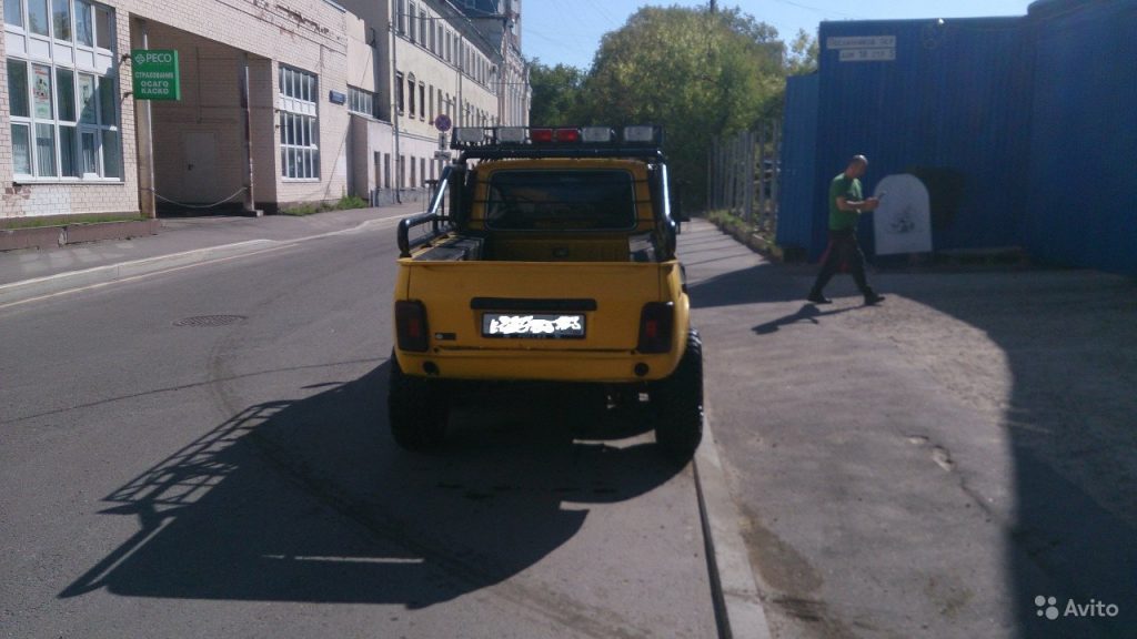 Custom Lada Niva 6×6 Pickup Is A Poor Man’s Mercedes-AMG G63 6×6 ...