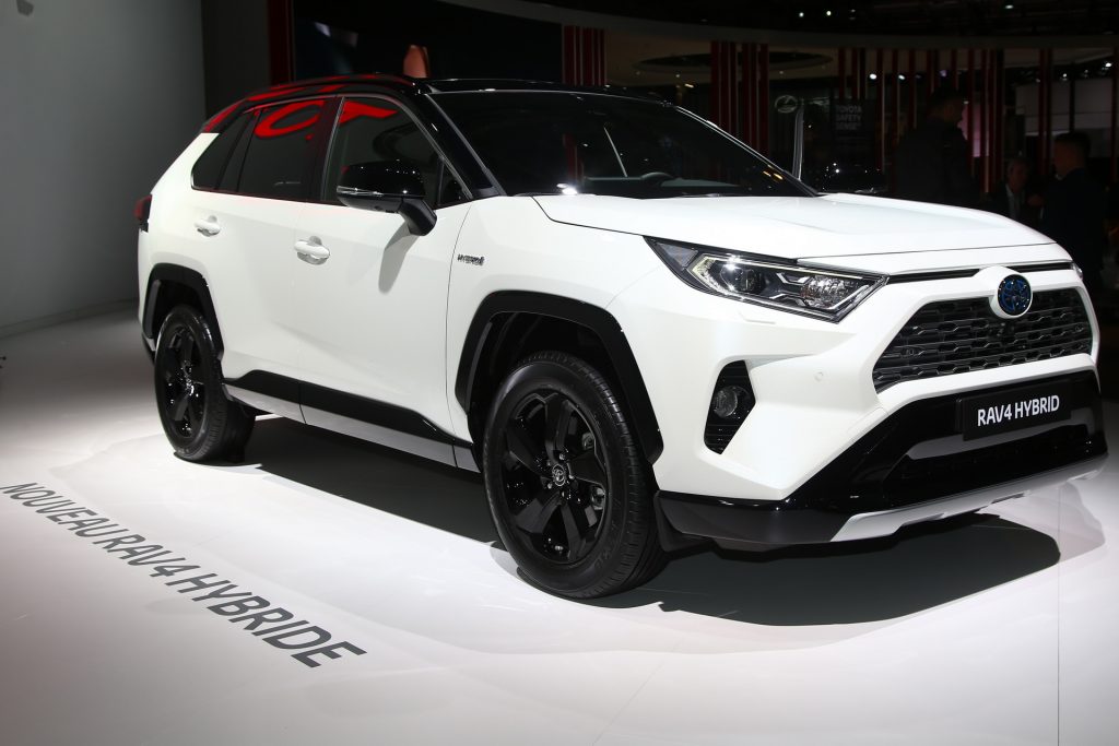 Toyota Opens UK Order Books For 2019 RAV4 Hybrid, Prices Start From £ ...