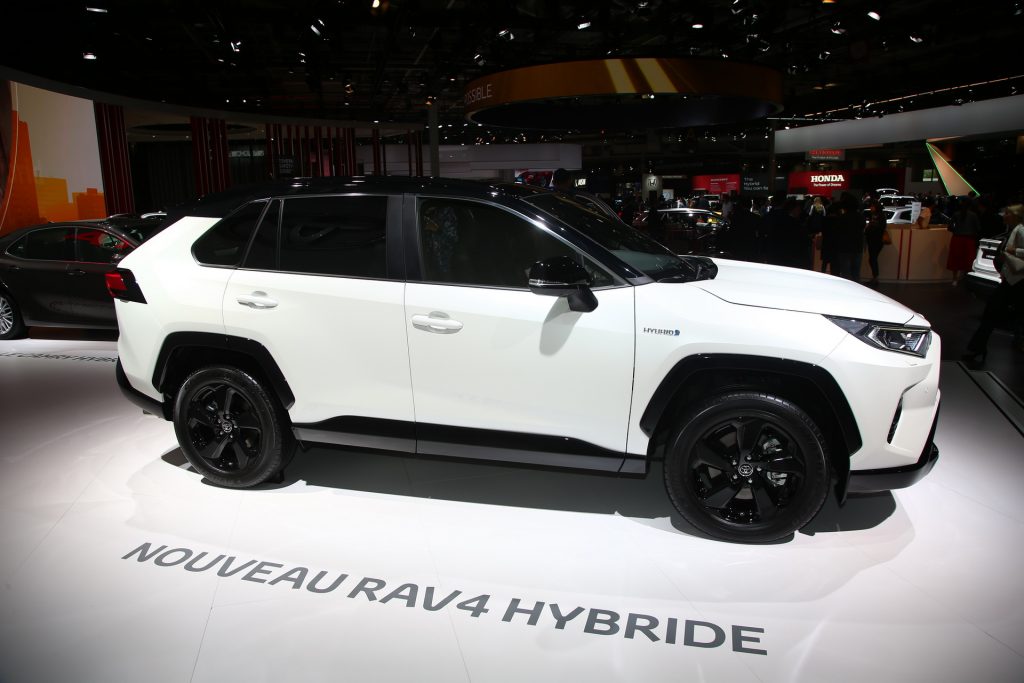 Toyota Opens UK Order Books For 2019 RAV4 Hybrid, Prices Start From £ ...