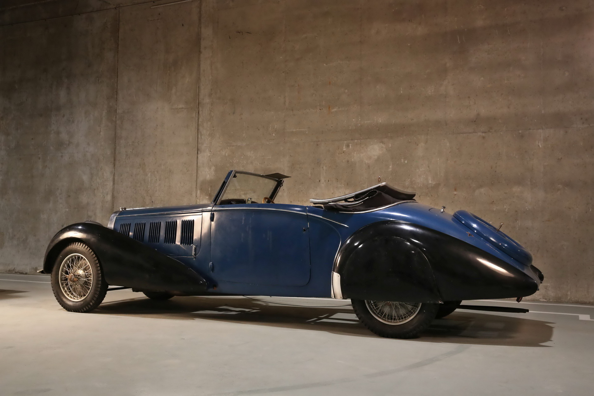 Amazing Million-Dollar Bugatti Collection Uncovered In Poor Artist’s ...