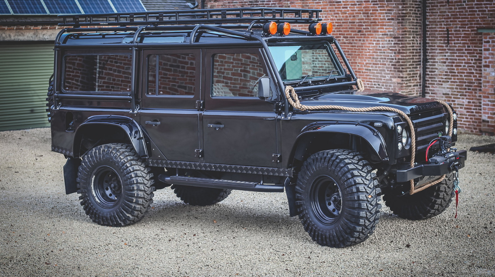 Be Like 007 In This $60,000 Land Rover Defender ‘Spectre’ Replica ...