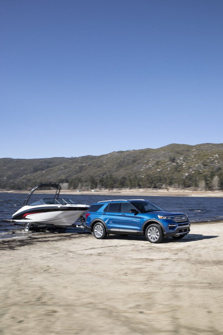 2020 Ford Explorer Goes Hybrid With 318 HP And Over 500 Mile Range ...
