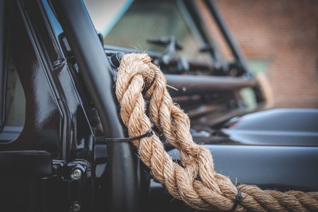 Be Like 007 In This $60,000 Land Rover Defender ‘Spectre’ Replica ...