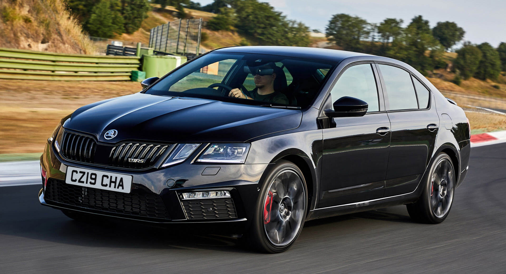 If You Like ’em Blacked Out, Skoda’s New Octavia vRS Challenge Is For ...