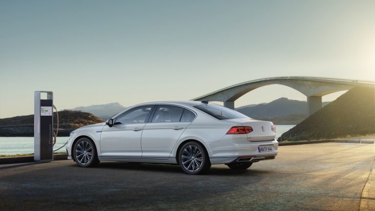 VW’s Passat GTE PHEV Gets Bigger Battery, Longer EV Range | Carscoops