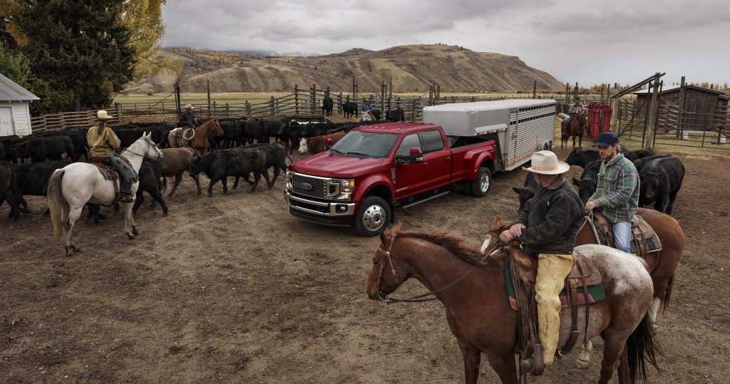 2020 Ford F-Series Super Duty Unveiled With New 7.3L V8 Engine, 10 ...