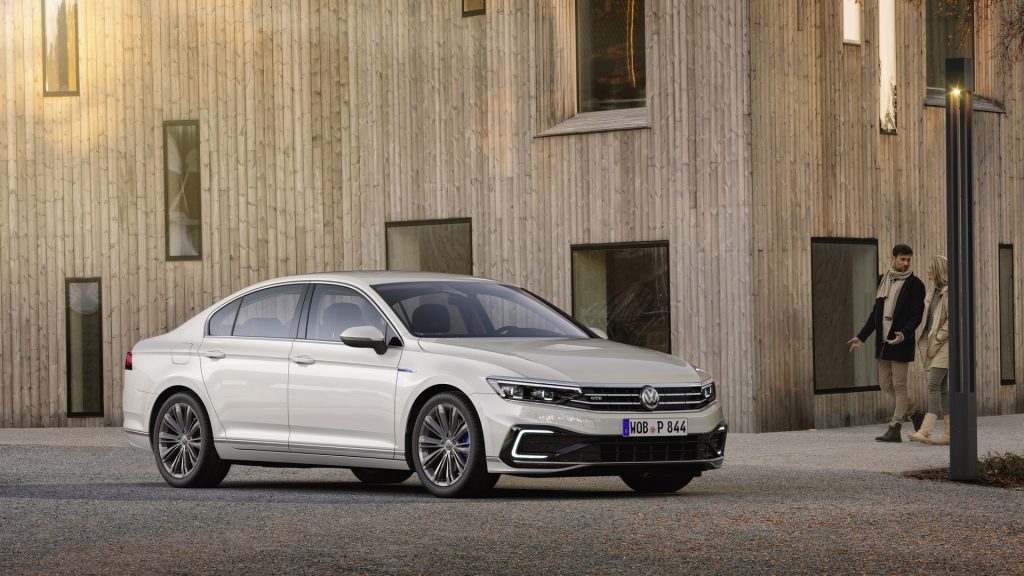 VW’s Passat GTE PHEV Gets Bigger Battery, Longer EV Range | Carscoops