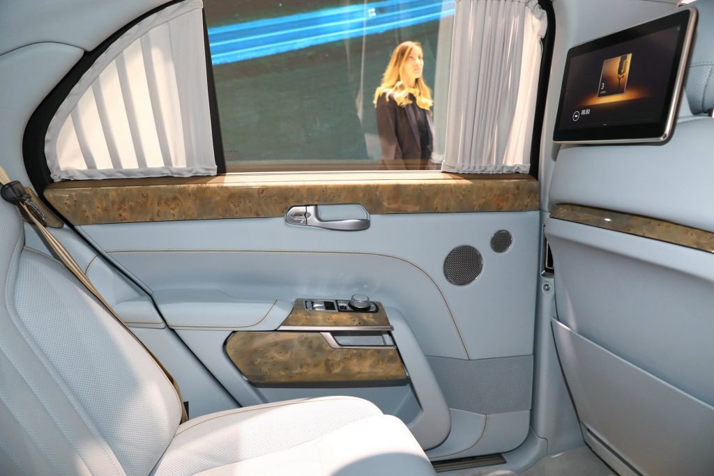 Russia’s Aurus Senat Luxury Limousine Officially Enters Production ...